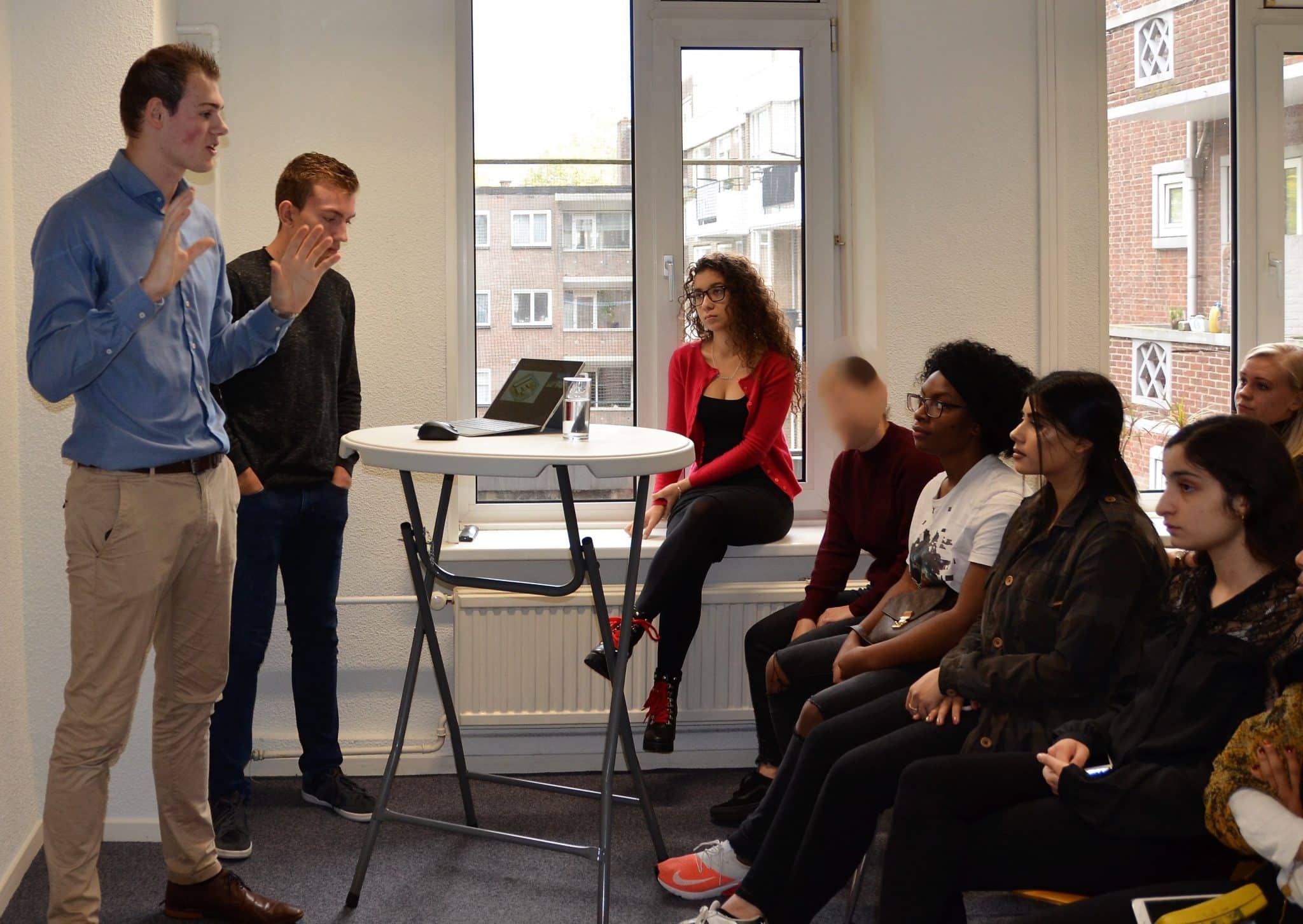 Geslaagde informatie- en introductiedag voor vrouwelijke studenten van ...